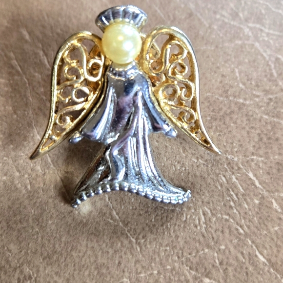 Camco | Jewelry | Vintage Camco Guardian Angel Pin | Poshmark